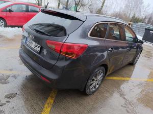 Grey Kia Ceed 2014 in Vilnius, with an engine capacity of 1.58 L and mileage of 249 thousand km for 2900 €, photo 2 on AUTOMOTO.COM.LV