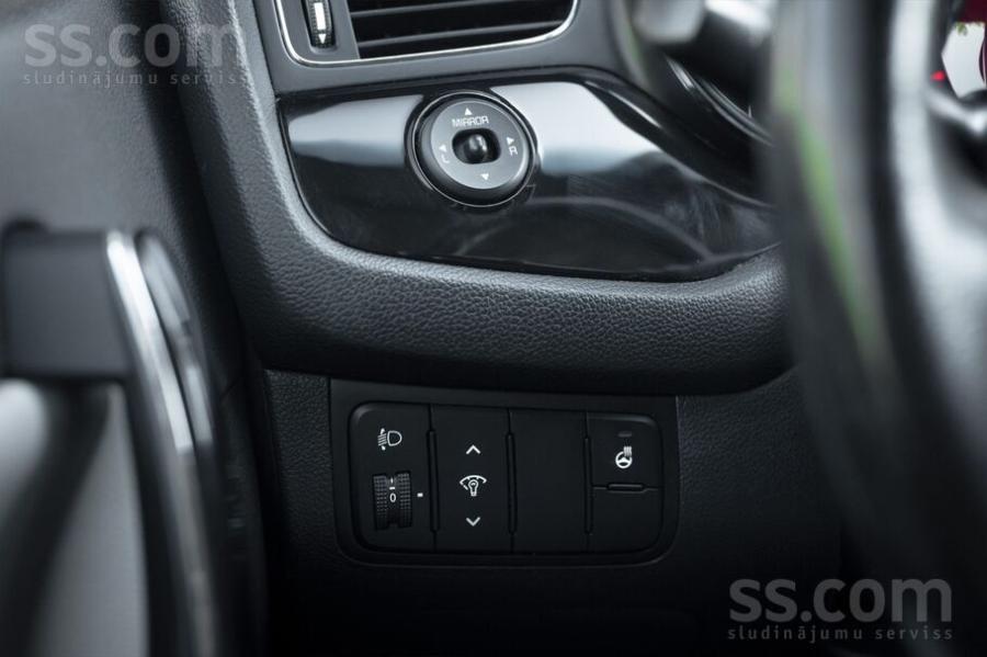 Grey Kia Ceed 2014 in Talsi, with an engine capacity of 1.60 L and mileage of 214 thousand km for 4950 €, photo 15 on AUTOMOTO.COM.LV