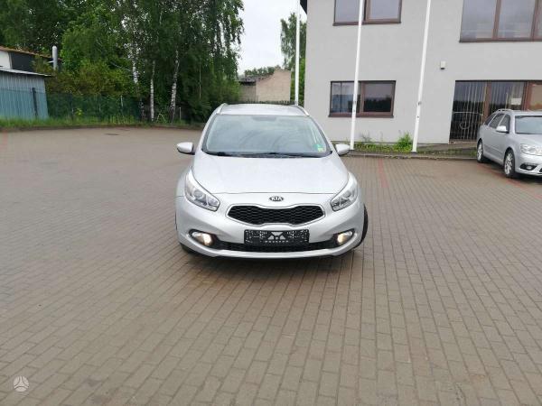 Grey Kia Ceed 2014 in Utena, with an engine capacity of 1.70 L and mileage of 266 thousand km for 4450 €, photo 3 on AUTOMOTO.COM.LV