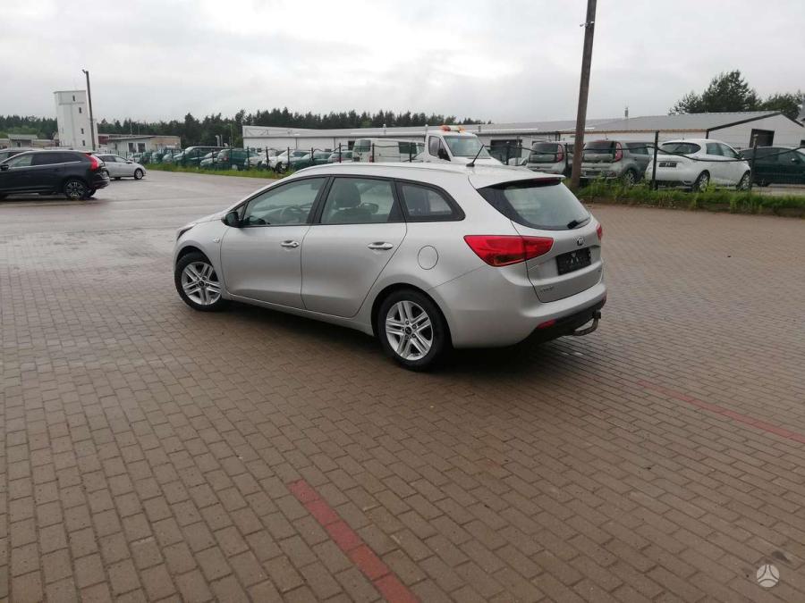 Pelēks Kia Ceed 2014 Utena, ar dzinēja tilpumu 1.70 L un nobraukumu 266 tūkst. km par 4450 €, foto 5 vietnē AUTOMOTO.COM.LV