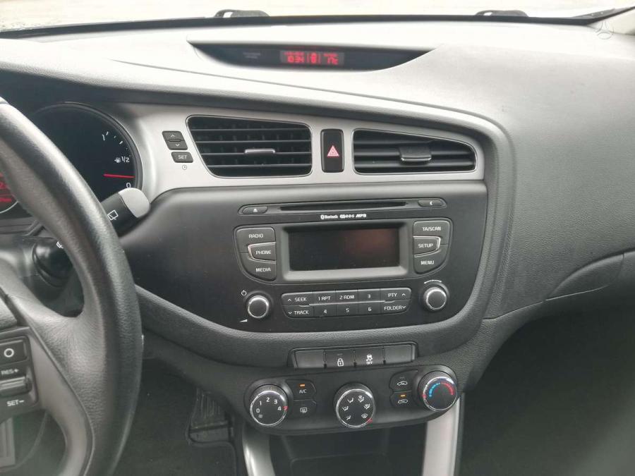 Pelēks Kia Ceed 2014 Utena, ar dzinēja tilpumu 1.70 L un nobraukumu 266 tūkst. km par 4450 €, foto 8 vietnē AUTOMOTO.COM.LV