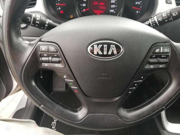 Grey Kia Ceed 2014 in Utena, with an engine capacity of 1.70 L and mileage of 266 thousand km for 4450 €, photo 8 on AUTOMOTO.COM.LV