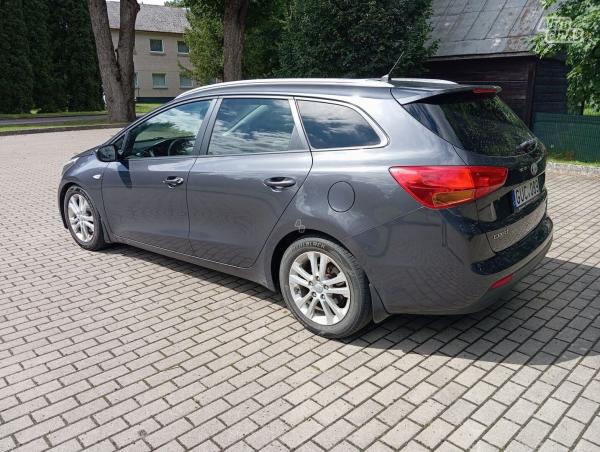 Pelēks Kia Ceed 2014 Anykščiai, ar dzinēja tilpumu 1.60 L un nobraukumu 307 tūkst. km par 5000 €, foto 7 vietnē AUTOMOTO.COM.LV