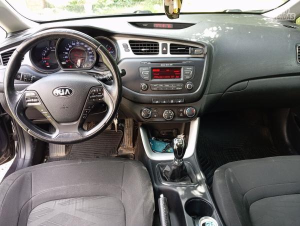 Pelēks Kia Ceed 2014 Anykščiai, ar dzinēja tilpumu 1.60 L un nobraukumu 307 tūkst. km par 5000 €, foto 9 vietnē AUTOMOTO.COM.LV