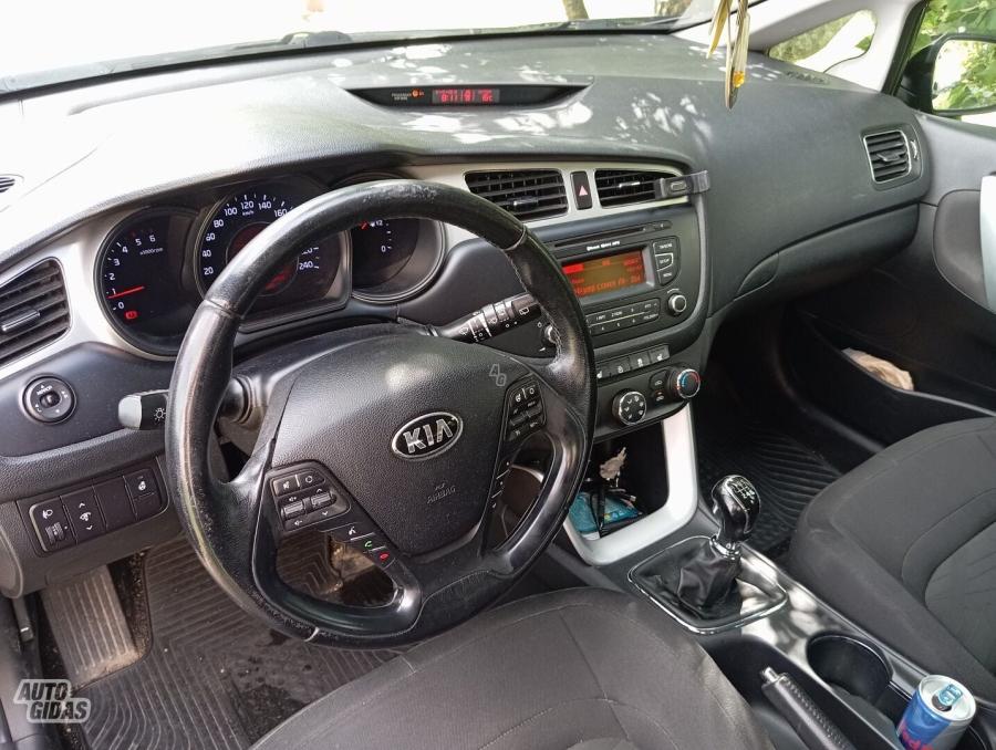 Pelēks Kia Ceed 2014 Anykščiai, ar dzinēja tilpumu 1.60 L un nobraukumu 307 tūkst. km par 5000 €, foto 11 vietnē AUTOMOTO.COM.LV