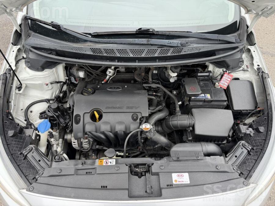 Grey Kia Ceed 2014 in Daugavpils, with an engine capacity of 1.40 L and mileage of 0 thousand km for 6200 €, photo 10 on AUTOMOTO.COM.LV