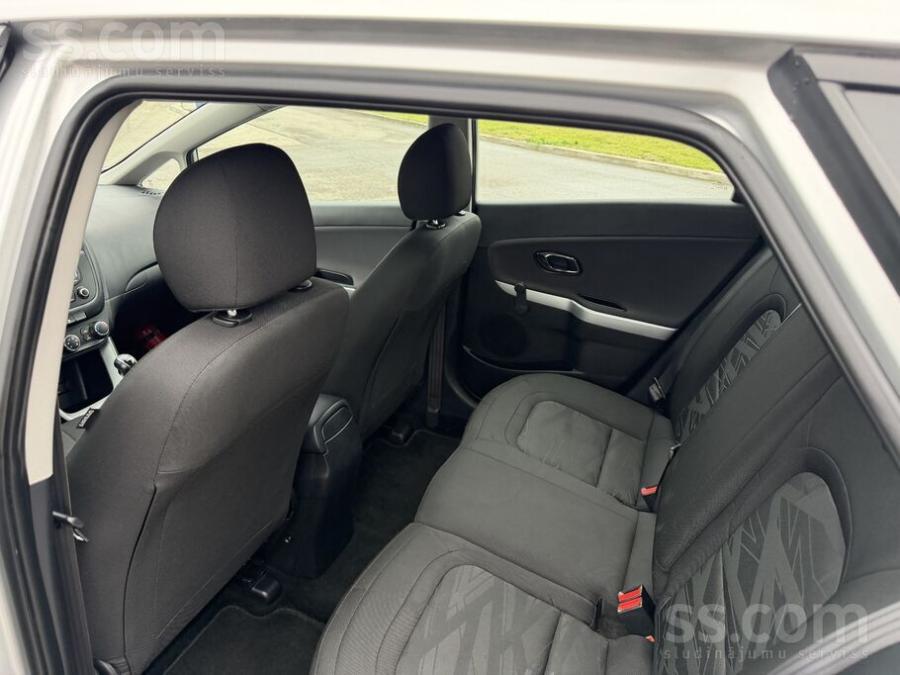 Grey Kia Ceed 2014 in Daugavpils, with an engine capacity of 1.40 L and mileage of 0 thousand km for 6200 €, photo 17 on AUTOMOTO.COM.LV