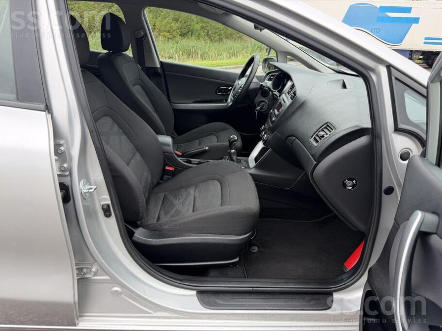 Grey Kia Ceed 2014 in Daugavpils, with an engine capacity of 1.40 L and mileage of 0 thousand km for 6200 €, photo 19 on AUTOMOTO.COM.LV