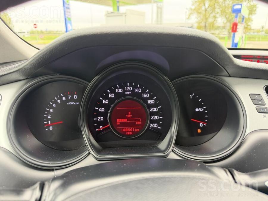 Grey Kia Ceed 2014 in Daugavpils, with an engine capacity of 1.40 L and mileage of 0 thousand km for 6200 €, photo 24 on AUTOMOTO.COM.LV