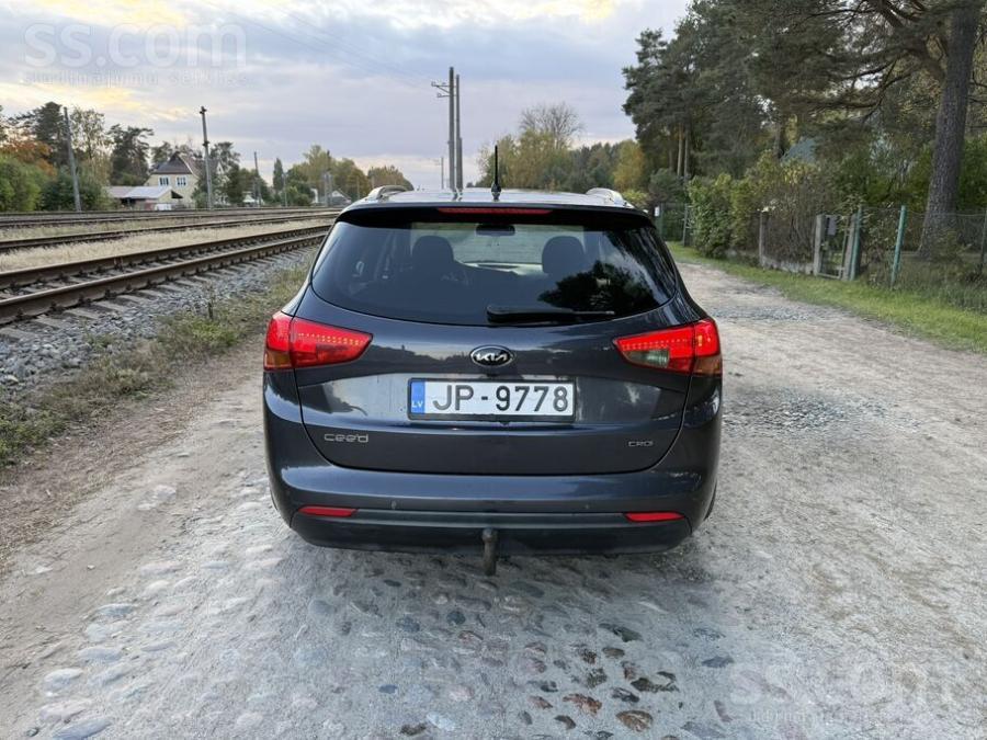 Pelēks Kia Ceed 2014 Rīga, ar dzinēja tilpumu 1.60 L un nobraukumu 360 tūkst. km par 4000 €, foto 7 vietnē AUTOMOTO.COM.LV