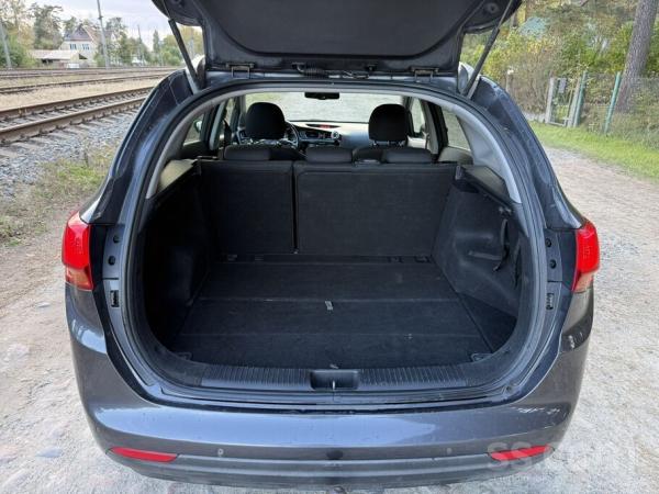 Pelēks Kia Ceed 2014 Rīga, ar dzinēja tilpumu 1.60 L un nobraukumu 360 tūkst. km par 4000 €, foto 9 vietnē AUTOMOTO.COM.LV