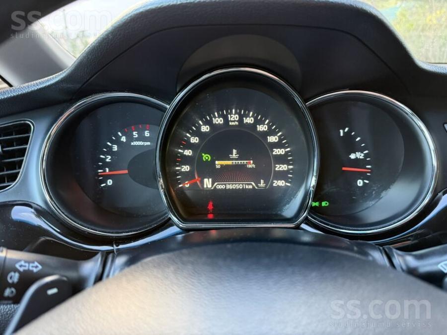 Pelēks Kia Ceed 2014 Rīga, ar dzinēja tilpumu 1.60 L un nobraukumu 360 tūkst. km par 4000 €, foto 12 vietnē AUTOMOTO.COM.LV