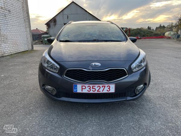 Grey Kia Ceed 2014 in Sakiai, with an engine capacity of 1.60 L and mileage of 244 thousand km for 2999 €, photo 3 on AUTOMOTO.COM.LV
