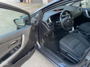 Pelēks Kia Ceed 2014 Šakiai, ar dzinēja tilpumu 1.60 L un nobraukumu 244 tūkst. km par 2999 €, foto 13 vietnē AUTOMOTO.COM.LV