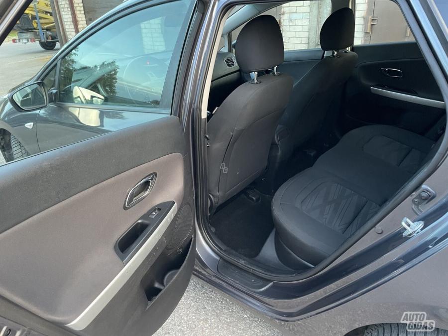 Pelēks Kia Ceed 2014 Šakiai, ar dzinēja tilpumu 1.60 L un nobraukumu 244 tūkst. km par 2999 €, foto 14 vietnē AUTOMOTO.COM.LV