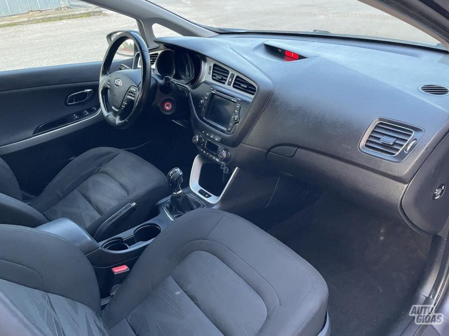 Pelēks Kia Ceed 2014 Šakiai, ar dzinēja tilpumu 1.60 L un nobraukumu 244 tūkst. km par 2999 €, foto 17 vietnē AUTOMOTO.COM.LV