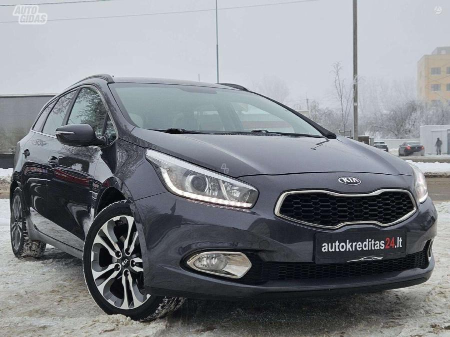 Grey Kia Ceed 2015 in Siauliai, with an engine capacity of 1.60 L and mileage of 221 thousand km for 6250 €, photo 3 on AUTOMOTO.COM.LV