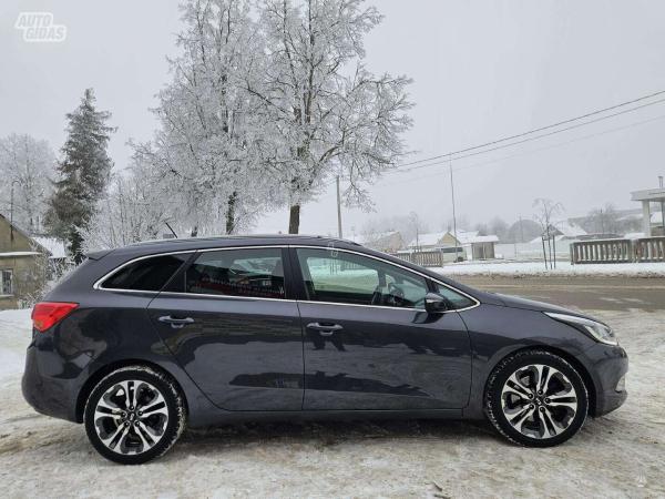 Grey Kia Ceed 2015 in Siauliai, with an engine capacity of 1.60 L and mileage of 221 thousand km for 6250 €, photo 6 on AUTOMOTO.COM.LV