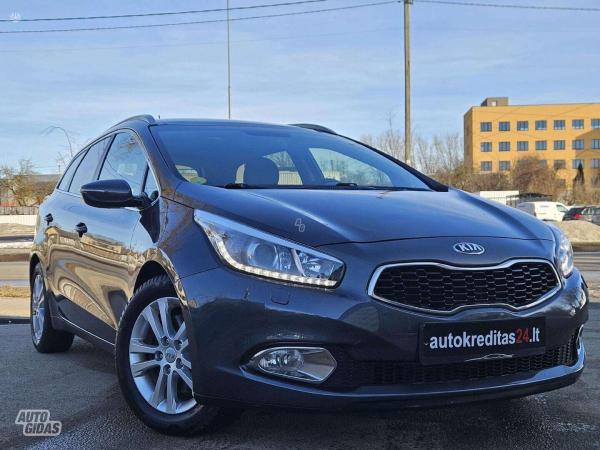 Grey Kia Ceed 2015 in Siauliai, with an engine capacity of 1.60 L and mileage of 134 thousand km for 6450 €, photo 3 on AUTOMOTO.COM.LV