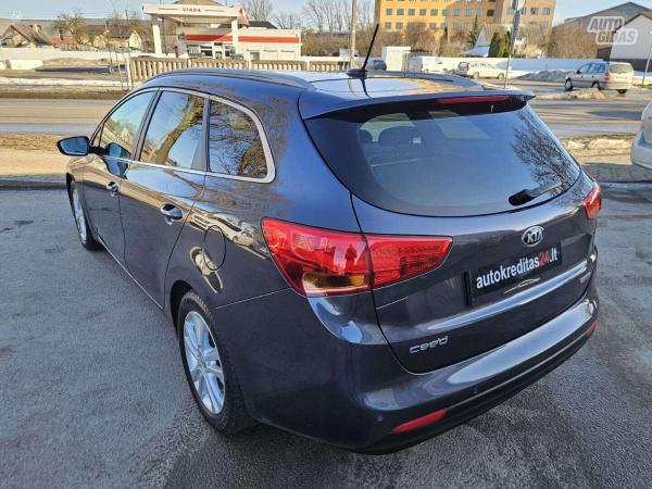 Grey Kia Ceed 2015 in Siauliai, with an engine capacity of 1.60 L and mileage of 134 thousand km for 6450 €, photo 4 on AUTOMOTO.COM.LV