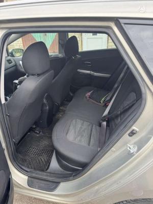 Pelēks Kia Ceed 2015 Raseiniai, ar dzinēja tilpumu 1.40 L un nobraukumu 173 tūkst. km par 4300 €, foto 7 vietnē AUTOMOTO.COM.LV