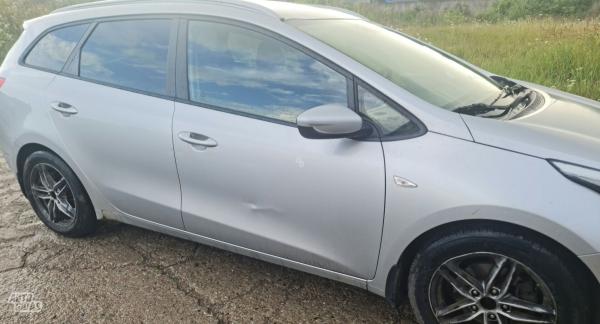 Grey Kia Ceed 2015 in Klaipeda, with an engine capacity of 1.60 L and mileage of 300 thousand km for 3350 €, photo 5 on AUTOMOTO.COM.LV