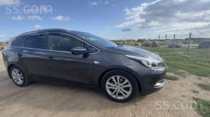 Pelēks Kia Ceed 2015 Daugavpils, ar dzinēja tilpumu 1.60 L un nobraukumu 175 tūkst. km par 7500 €, foto 4 vietnē AUTOMOTO.COM.LV