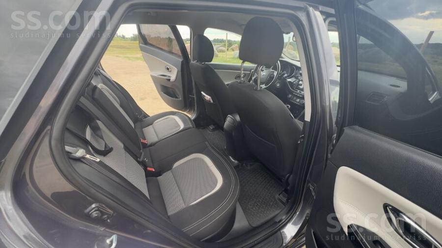 Pelēks Kia Ceed 2015 Daugavpils, ar dzinēja tilpumu 1.60 L un nobraukumu 175 tūkst. km par 7500 €, foto 11 vietnē AUTOMOTO.COM.LV