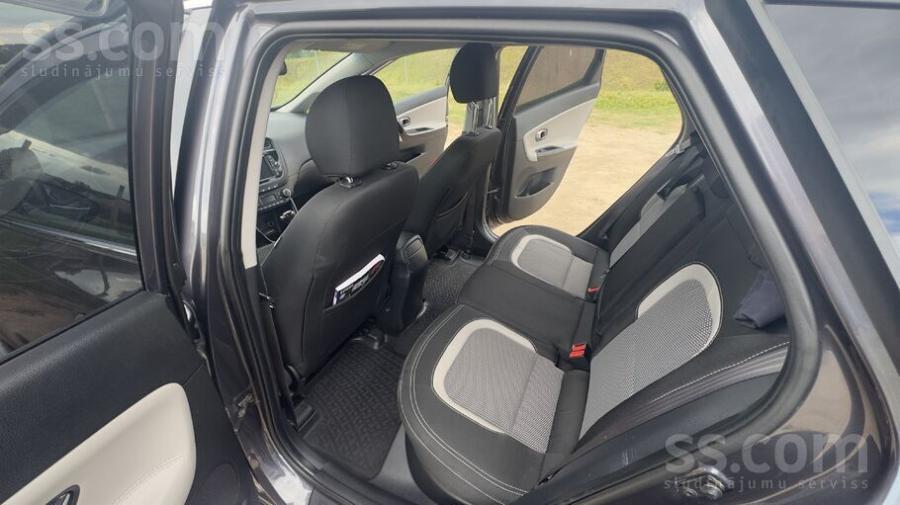 Pelēks Kia Ceed 2015 Daugavpils, ar dzinēja tilpumu 1.60 L un nobraukumu 175 tūkst. km par 7500 €, foto 13 vietnē AUTOMOTO.COM.LV