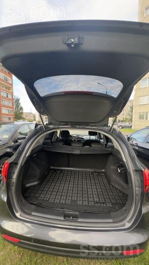 Pelēks Kia Ceed 2015 Daugavpils, ar dzinēja tilpumu 1.60 L un nobraukumu 175 tūkst. km par 7500 €, foto 18 vietnē AUTOMOTO.COM.LV