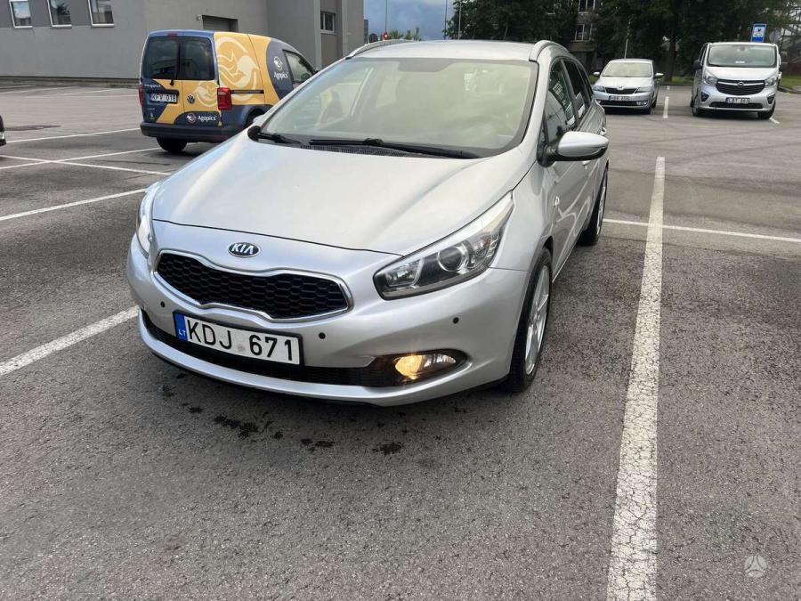 Pelēks Kia Ceed 2015 Panevēža, ar dzinēja tilpumu 1.40 L un nobraukumu 187 tūkst. km par 4500 €, foto 1 vietnē AUTOMOTO.COM.LV