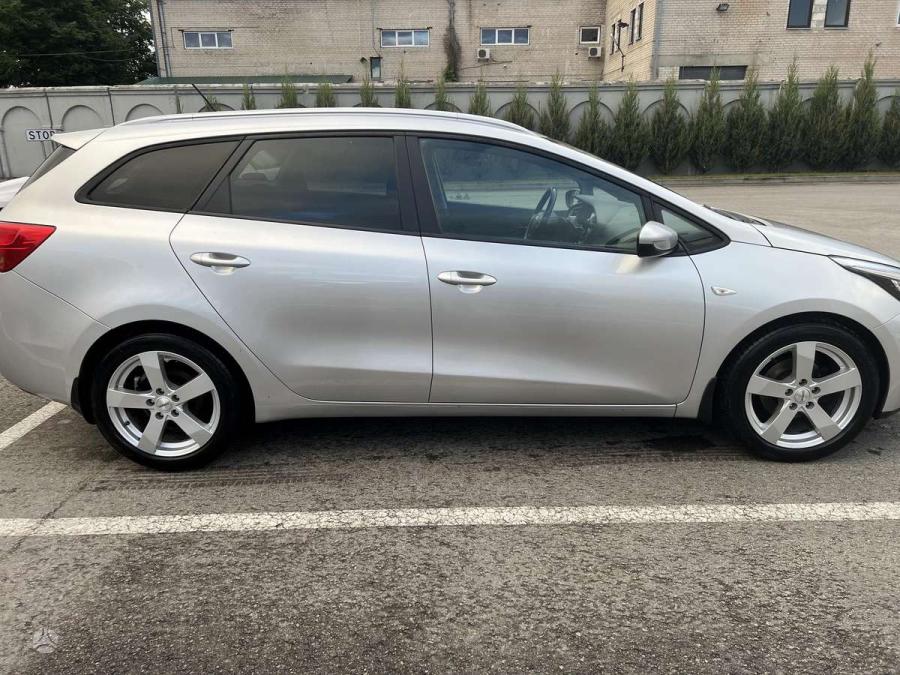 Pelēks Kia Ceed 2015 Panevēža, ar dzinēja tilpumu 1.40 L un nobraukumu 187 tūkst. km par 4500 €, foto 6 vietnē AUTOMOTO.COM.LV