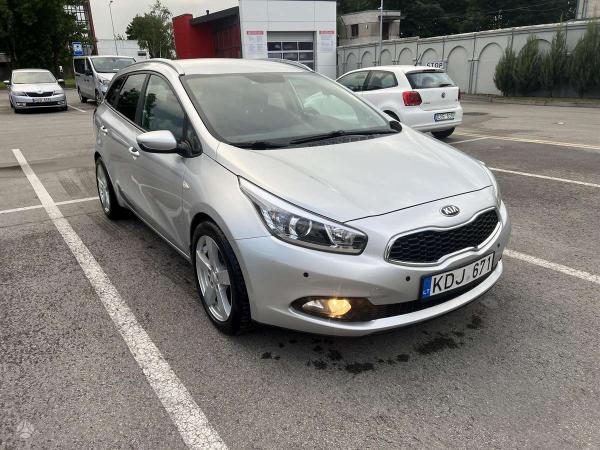 Pelēks Kia Ceed 2015 Panevēža, ar dzinēja tilpumu 1.40 L un nobraukumu 187 tūkst. km par 4500 €, foto 6 vietnē AUTOMOTO.COM.LV