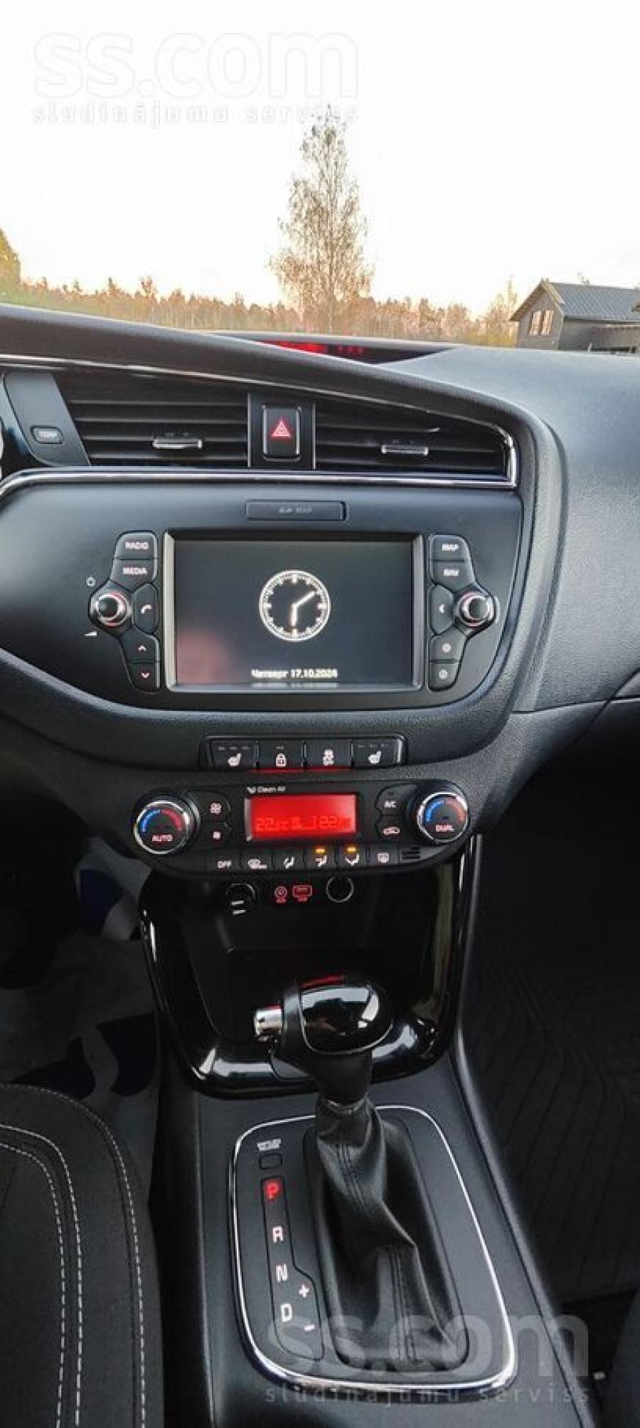 Pelēks Kia Ceed 2015 Rīga, ar dzinēja tilpumu 1.60 L un nobraukumu 237 tūkst. km par 4999 €, foto 6 vietnē AUTOMOTO.COM.LV