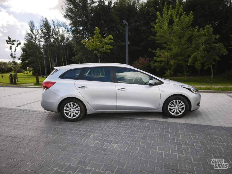 Pelēks Kia Ceed 2015 Jurbarkas, ar dzinēja tilpumu 1.60 L un nobraukumu 270 tūkst. km par 3950 €, foto 7 vietnē AUTOMOTO.COM.LV