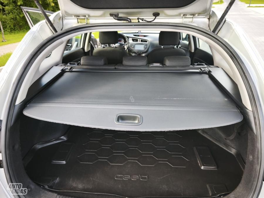 Pelēks Kia Ceed 2015 Jurbarkas, ar dzinēja tilpumu 1.60 L un nobraukumu 270 tūkst. km par 3950 €, foto 14 vietnē AUTOMOTO.COM.LV