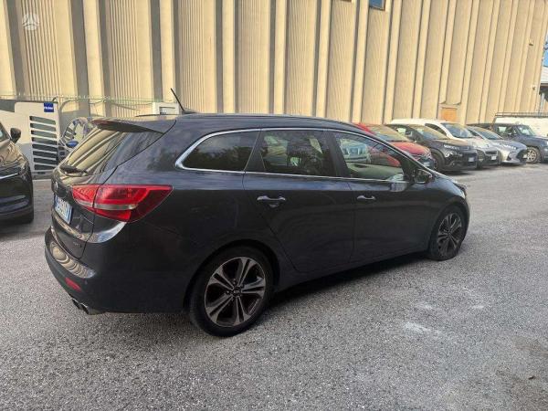 Pelēks Kia Ceed 2016 Šauļi, ar dzinēja tilpumu 1.58 L un nobraukumu 260 tūkst. km par 4950 €, foto 4 vietnē AUTOMOTO.COM.LV