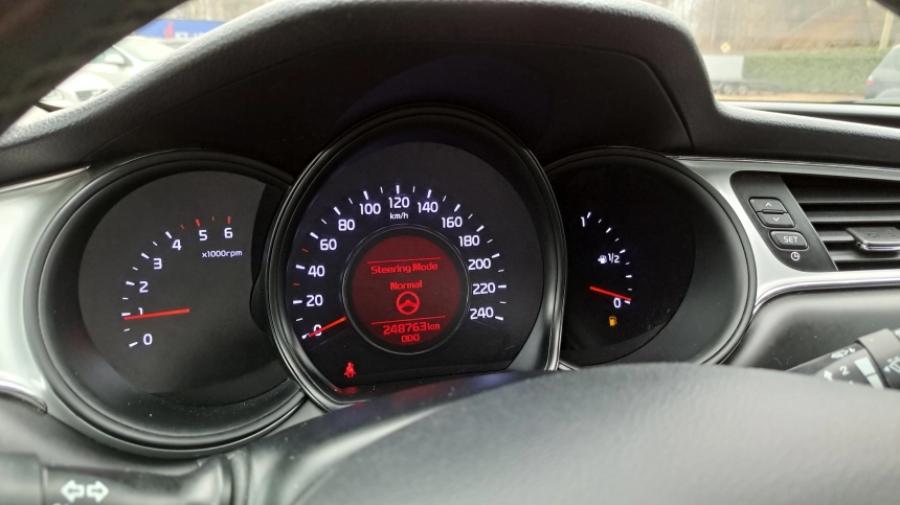 Pelēks Kia Ceed 2016 Rīga, ar dzinēja tilpumu 1.60 L un nobraukumu 248 tūkst. km par 5990 €, foto 20 vietnē AUTOMOTO.COM.LV