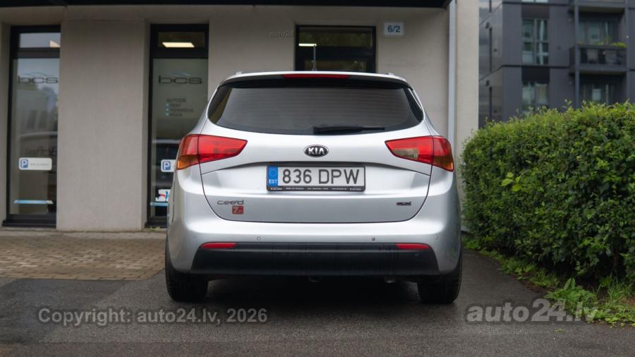 Grey Kia Ceed 2016 in Tallinn, with an engine capacity of 1.60 L and mileage of 206 thousand km for 5590 €, photo 7 on AUTOMOTO.COM.LV