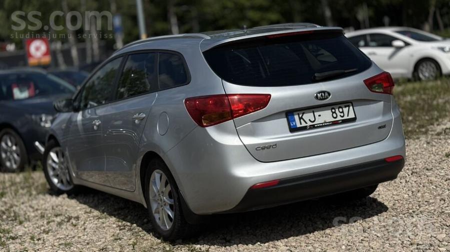 Pelēks Kia Ceed 2016 Jelgava, ar dzinēja tilpumu 1.60 L un nobraukumu 251 tūkst. km par 5990 €, foto 5 vietnē AUTOMOTO.COM.LV