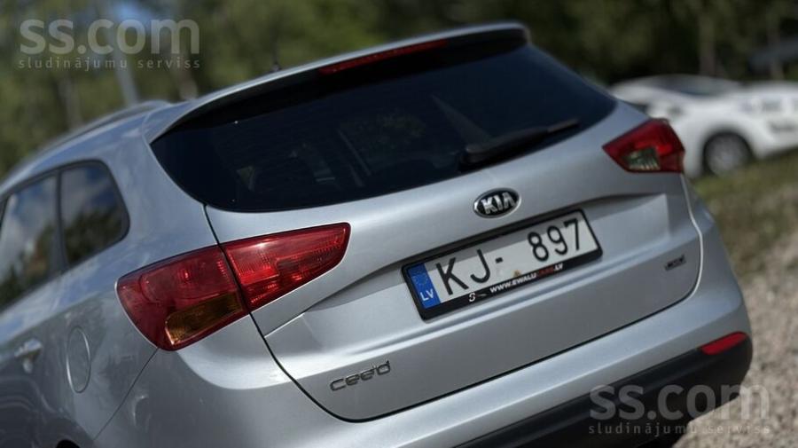 Pelēks Kia Ceed 2016 Jelgava, ar dzinēja tilpumu 1.60 L un nobraukumu 251 tūkst. km par 5990 €, foto 7 vietnē AUTOMOTO.COM.LV