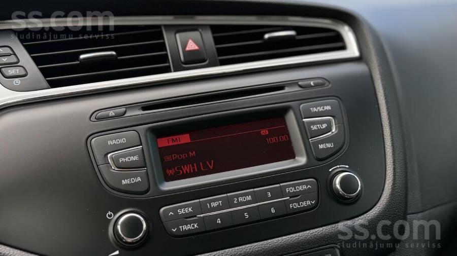 Pelēks Kia Ceed 2016 Jelgava, ar dzinēja tilpumu 1.60 L un nobraukumu 251 tūkst. km par 5990 €, foto 17 vietnē AUTOMOTO.COM.LV