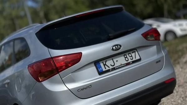 Pelēks Kia Ceed 2016 Jelgava, ar dzinēja tilpumu 1.60 L un nobraukumu 251 tūkst. km par 5990 €, foto 6 vietnē AUTOMOTO.COM.LV