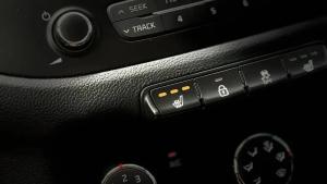 Pelēks Kia Ceed 2016 Jelgava, ar dzinēja tilpumu 1.60 L un nobraukumu 251 tūkst. km par 5990 €, foto 19 vietnē AUTOMOTO.COM.LV