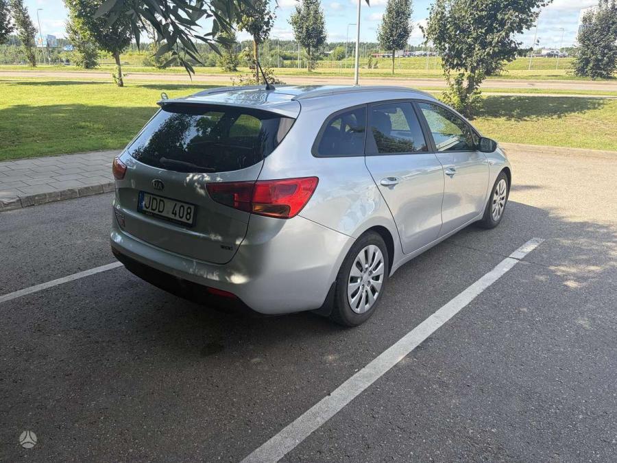 Grey Kia Ceed 2016 in Vilnius, with an engine capacity of 1.40 L and mileage of 181 thousand km for 4600 €, photo 6 on AUTOMOTO.COM.LV