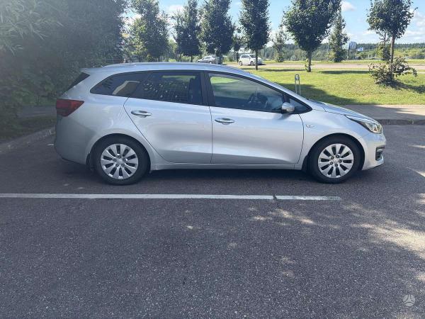Grey Kia Ceed 2016 in Vilnius, with an engine capacity of 1.40 L and mileage of 181 thousand km for 4600 €, photo 6 on AUTOMOTO.COM.LV