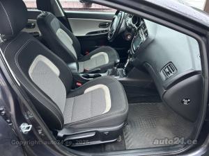 Grey Kia Ceed 2017 in Tartu, with an engine capacity of 1.60 L and mileage of 94 thousand km for 8550 €, photo 15 on AUTOMOTO.COM.LV