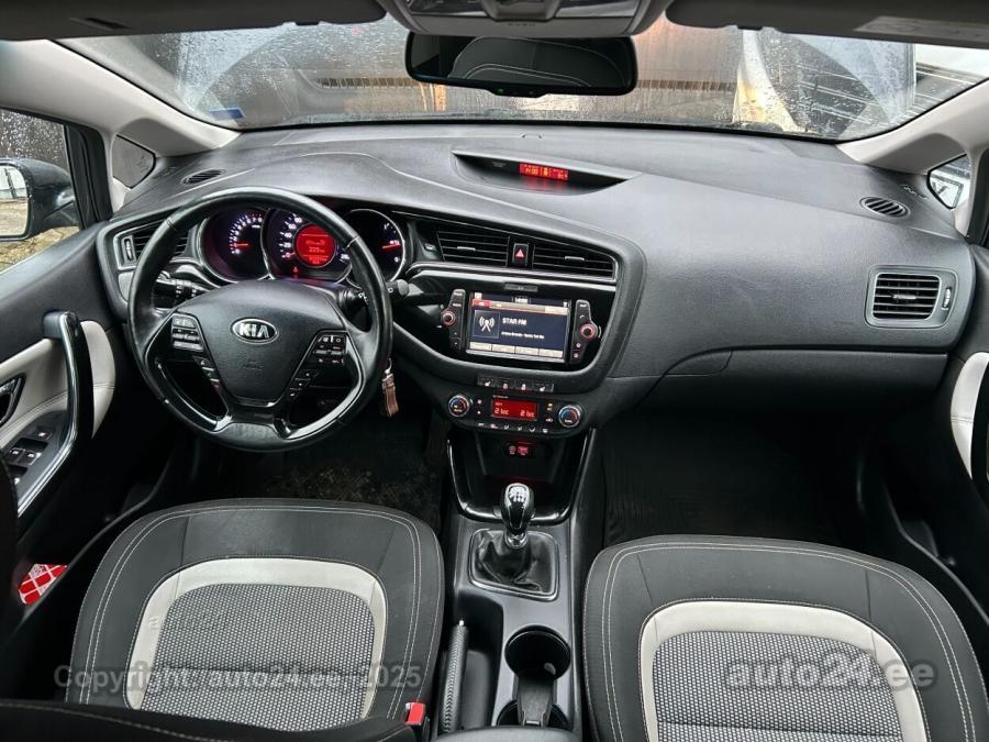 Grey Kia Ceed 2017 in Tartu, with an engine capacity of 1.60 L and mileage of 94 thousand km for 8550 €, photo 16 on AUTOMOTO.COM.LV