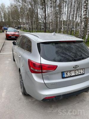 Grey Kia Ceed 2017 in Riga, with an engine capacity of 1.60 L and mileage of 350 thousand km for 2100 €, photo 5 on AUTOMOTO.COM.LV