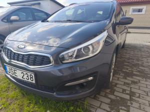Pelēks Kia Ceed 2017 Viļņa, ar dzinēja tilpumu 1.58 L un nobraukumu 191 tūkst. km par 6000 €, foto 3 vietnē AUTOMOTO.COM.LV